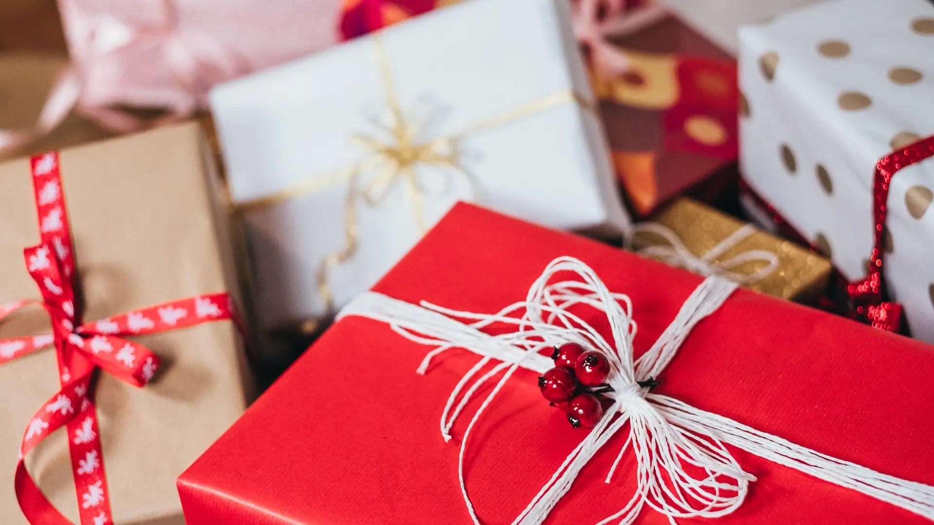 The List Of Corporate Gift Ideas For Christmas Wave Connect the-list-of-corporate-gift-ideas-for-christmas-wave-connect
