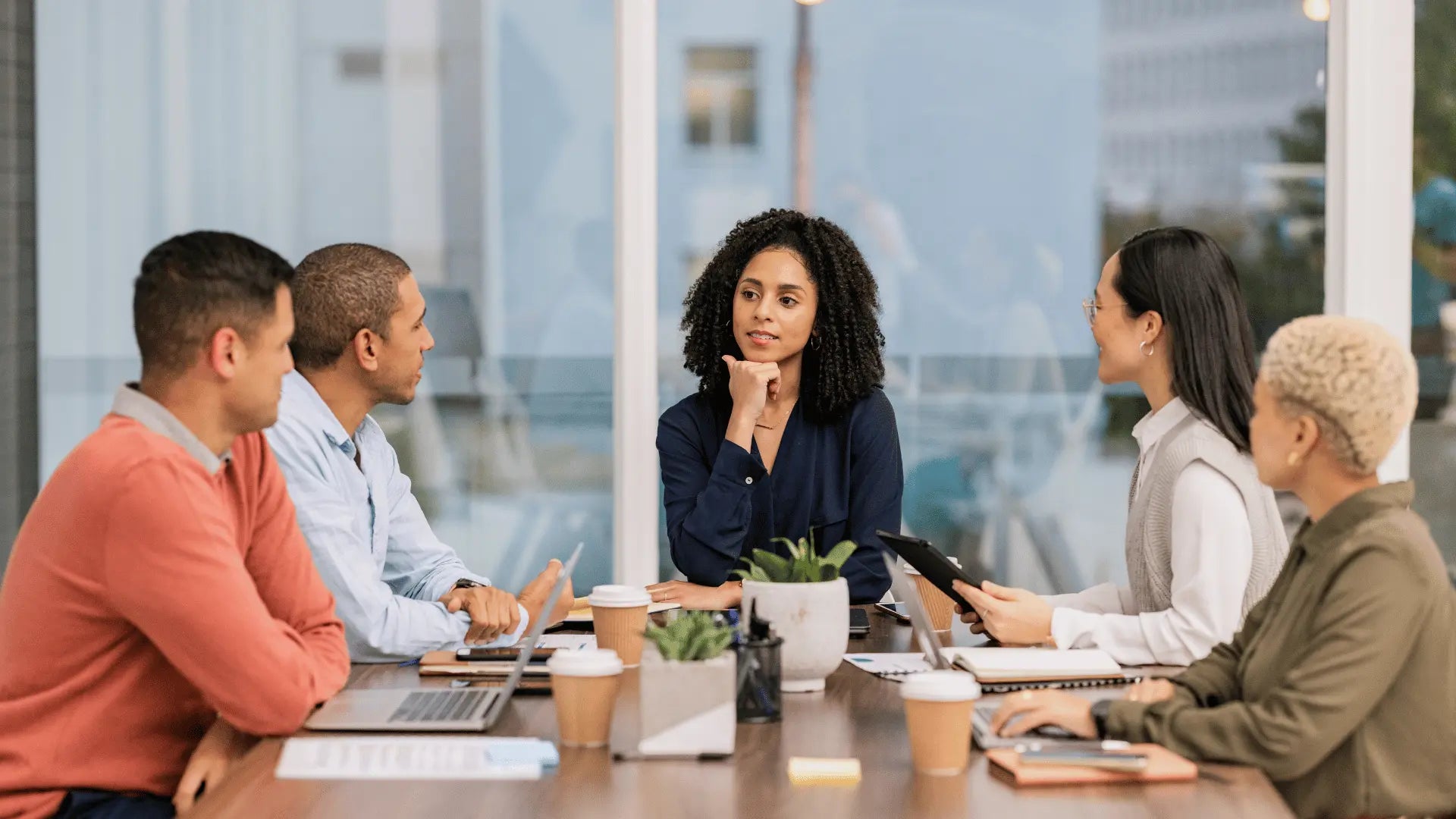 Mastering the Art of In-Person B2B Sales – Wave Connect